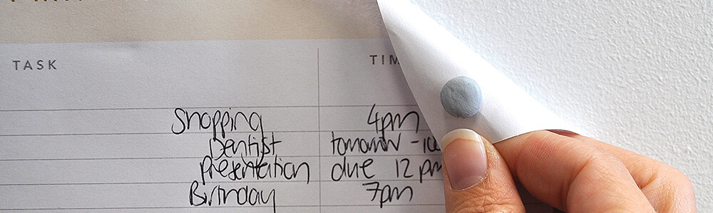 Blu Tack | Lu-Tbl Bostik in Australia | Bostik Australia